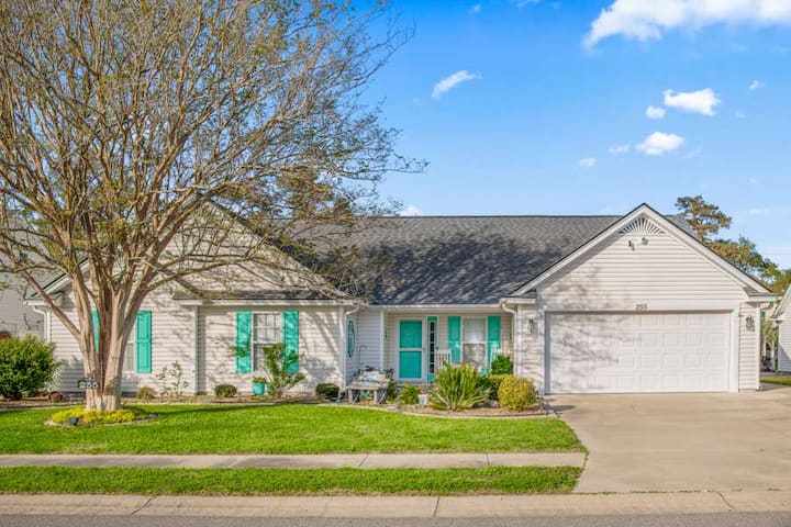 Seaside Escape: 0.5 Miles To Beach + Hoa Access - Surfside Beach, SC