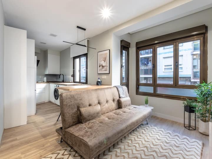 Bilbao Port Ii By Aston Rentals - Santurtzi