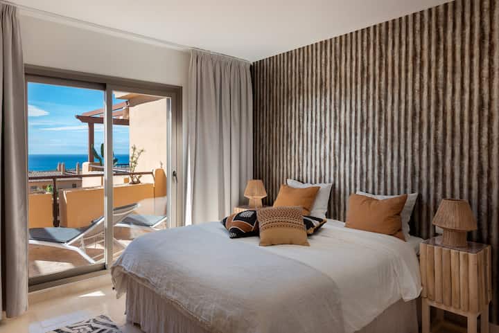 Beautiful 2-br Penthouse With Ethnic Interiors - Costa del Sol