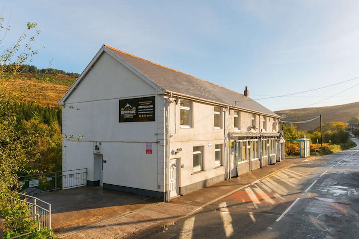 Multi Unit Block By Staystaycations - Port Talbot