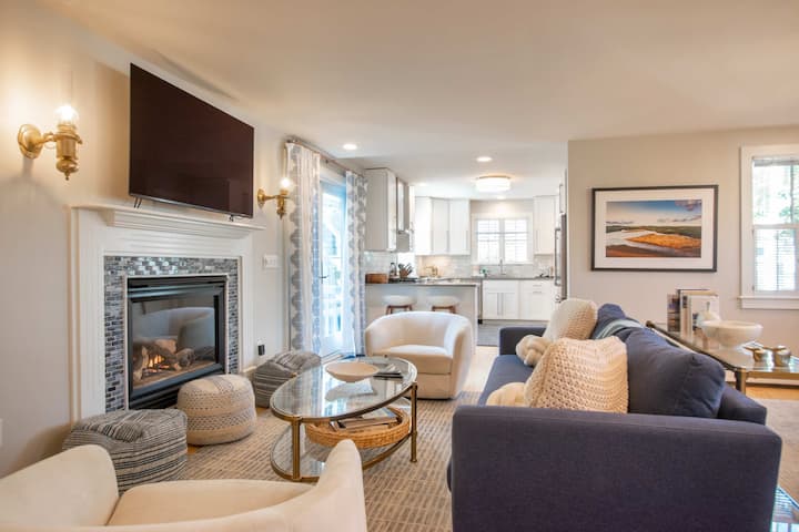 Private Deck, Walk To Commercial Street! - Provincetown, MA