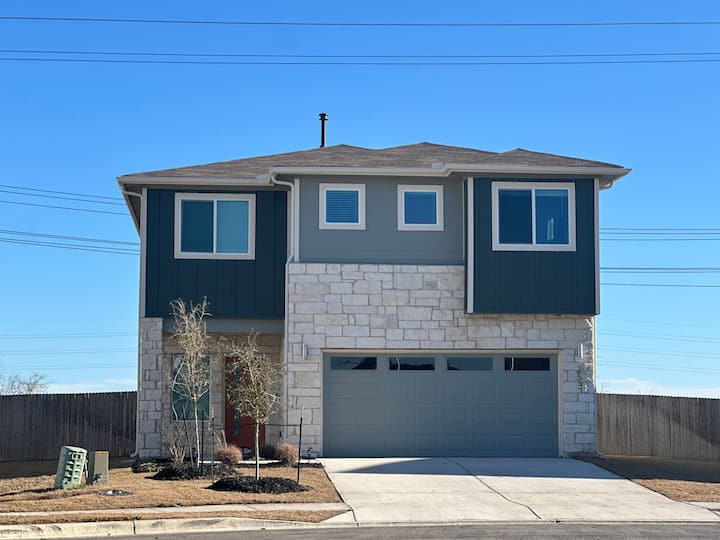 Comfy House Close To Tanger Outlets - San Marcos, TX