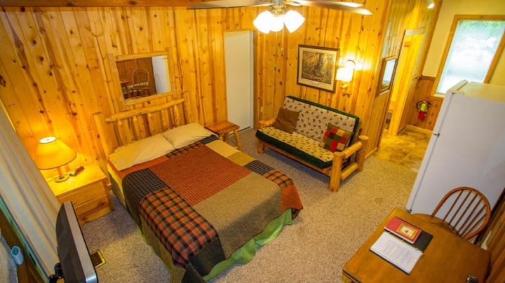 Double Poolside Studio Suites - Grant Lake, Bemidji