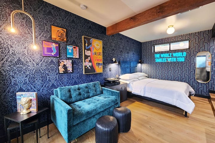 The Prima @ The Louie Boutique Motel, Dog Friendly - Newport, OR