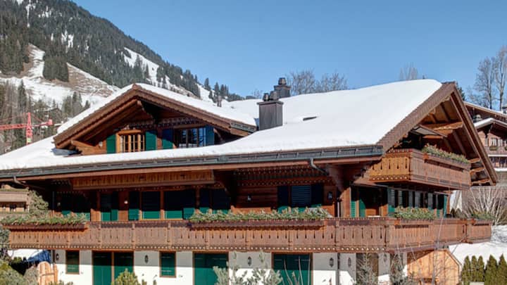Luxurious 5 Bedroom Chalet With Modern Charm - Gstaad