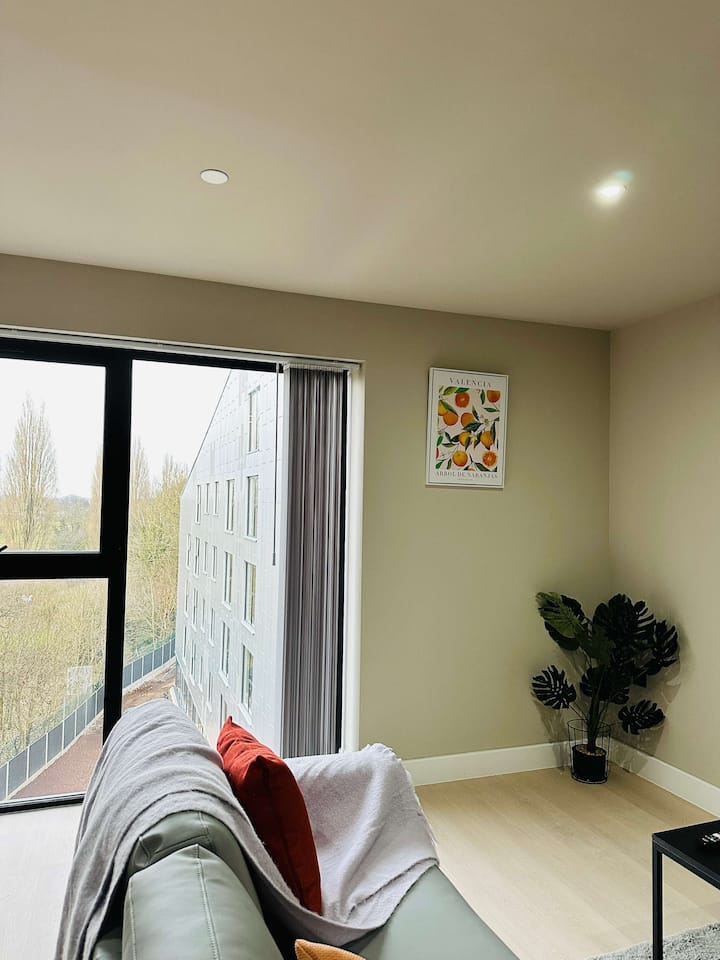 Fabulous 1 Bed Apartment In Birmingham - Birmingham