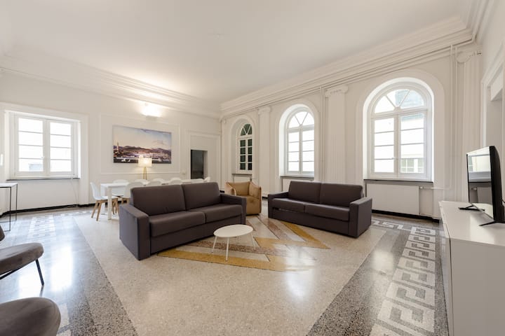 Airy 3-bedroom Family Apartment In Central Genoa - Genoa