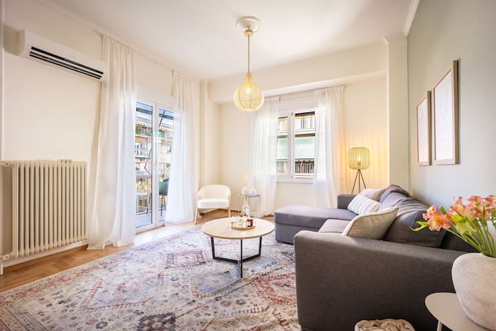 Spacious 2br In Koukaki | Balcony | Near Acropolis - Athens