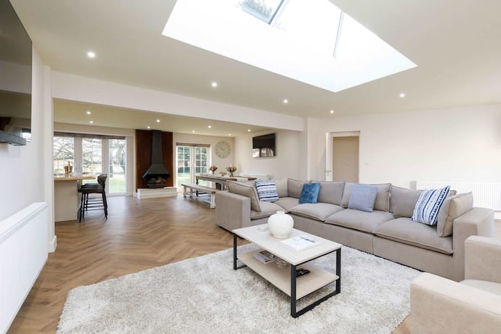 Beautiful 4-bed Close To South Downs/goodwood - Bognor Regis
