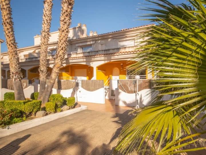 R142 Manila Resort Centrales - Cunit