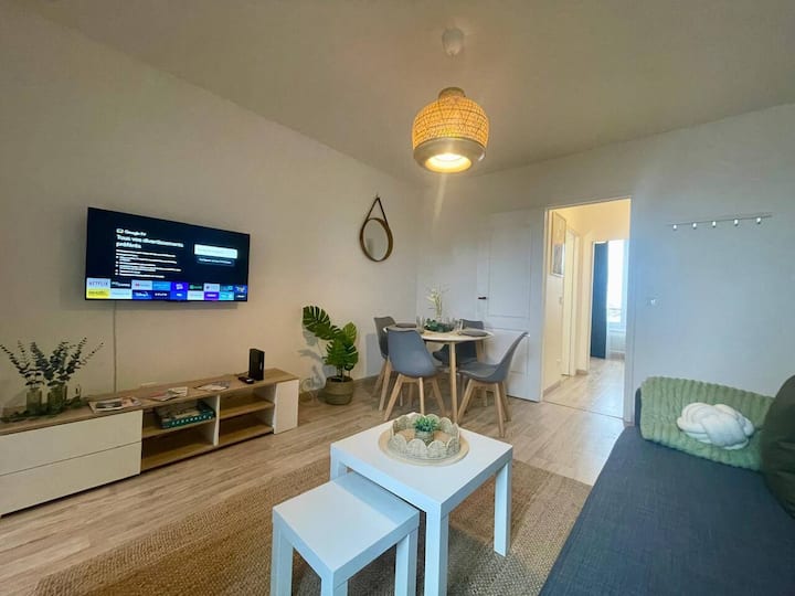 Appartement 42 M² | 10 Min Gare | Fibre | Smart Tv - Melun