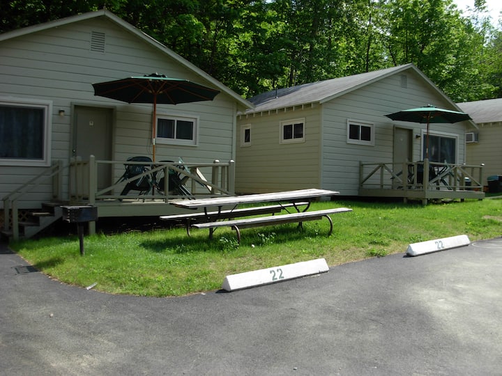 Two Bedroom Lakeside Cottage At Lake George Resort - Lake George, NY