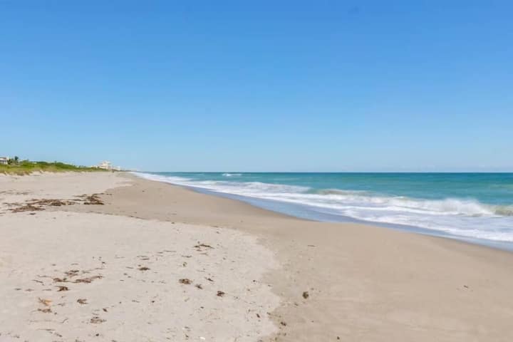 Perfect Beachfront Getaway | Outdoor Pool Access - Melbourne Beach, FL