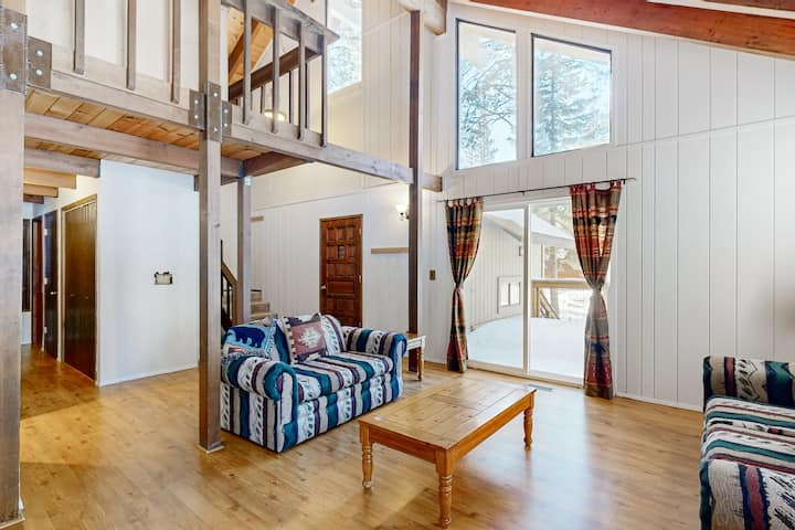 2br Home W & Deck, Washer/dryer, & Dog-friendly - Donner Lake, CA