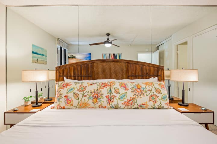 Charming Elegant Oceanview 1bd 2ba Front Building - Maui, HI