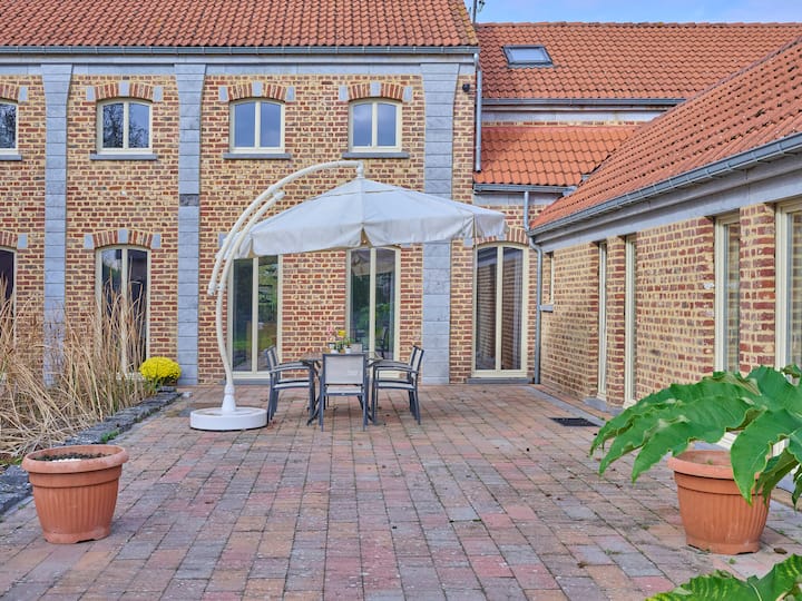 Maison De Vacances Confortable Avec Terrasse - Tienen