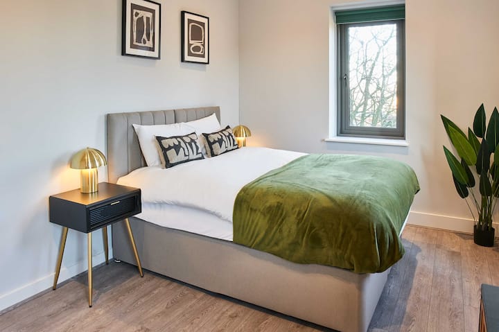 Host & Stay | Mariposa Waterloo - Guernsey