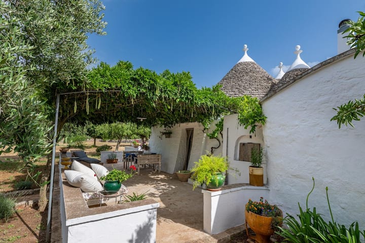 Trulli Autentico Dipinto - Alberobello