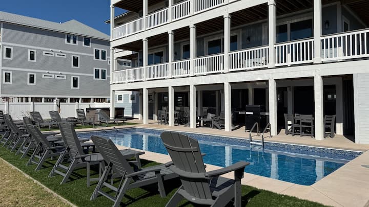 Solara 14 Br Brand New Oceanfront Luxury Home - Hatteras, NC