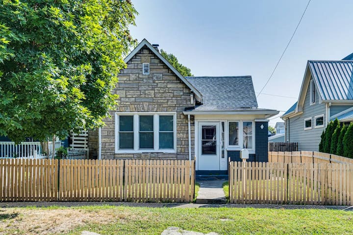 Charming 2-bedroom Home With Private Gym - Indianapolis, IN