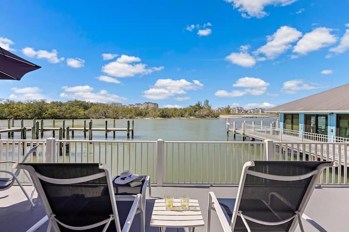 Coastal Waterfront Condo Located In Olde Marco - Marco Island, FL