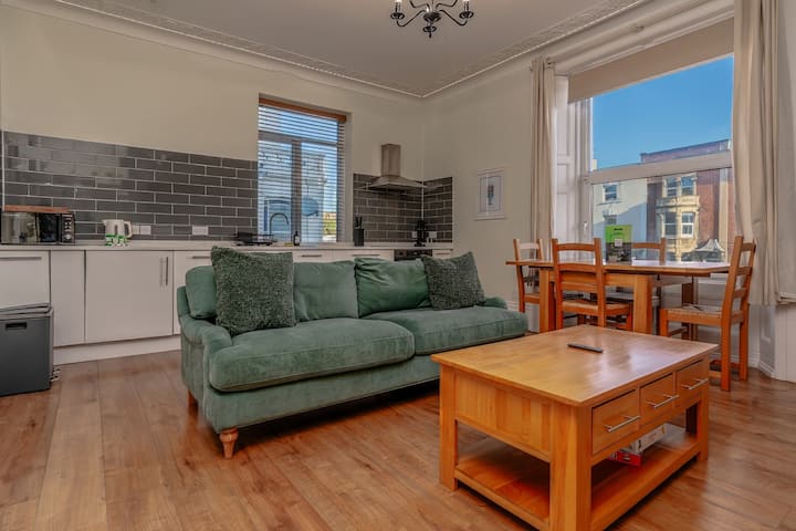 Central Bristol Designer Flat: Art & Culture Hub - Bristol