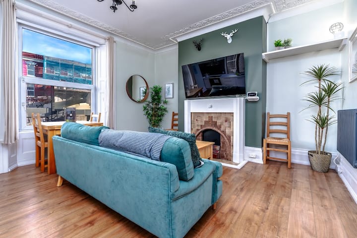 Central Bristol Designer Flat: Art & Culture Hub - Bristol