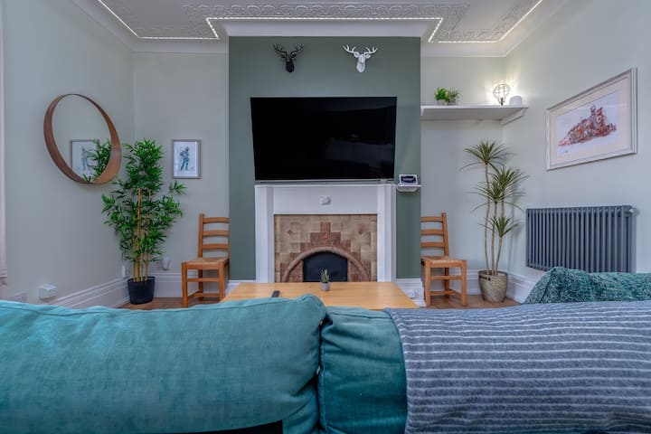 Iconic Mural Serviced Apartment: Luxury 1-bed - 브리스톨