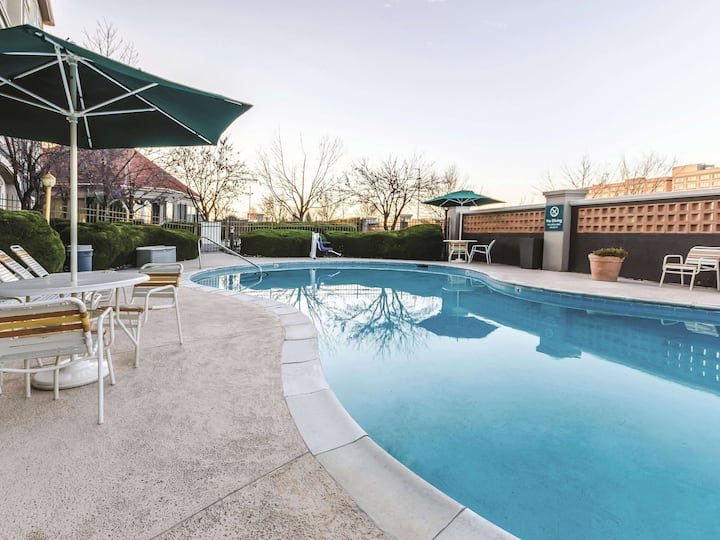 2 Double Beds At La Quinta Inn, Pool, 2 Units - Grand Junction, CO