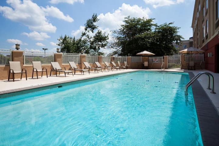 Murfreesboro Hotel With Easy Nashville Access - Murfreesboro, TN
