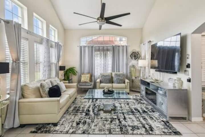 4br Townhome Near Disney At Lake Berkley - Kissimmee, FL