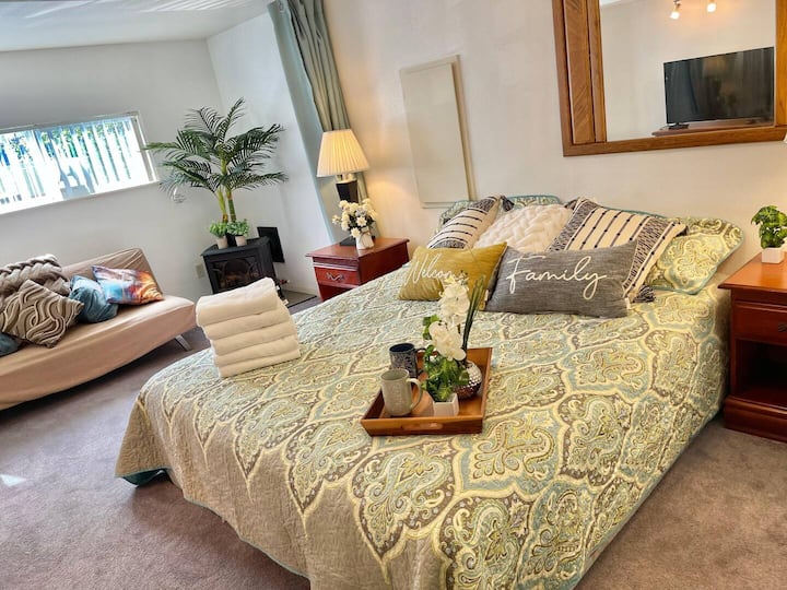 N Seattle Getaway – Easy Access, Comfortable Stay - Seattle, WA