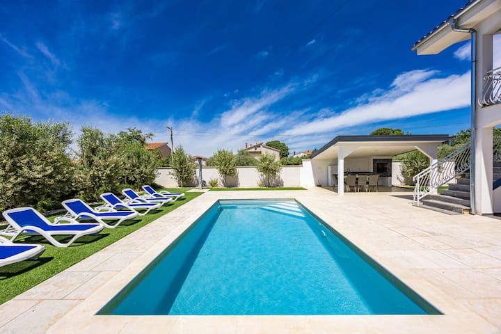 Relaxing Villa Near Porec With Pool - Susanne - Poreč