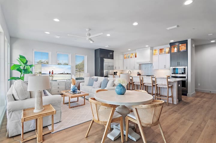 Elevator, Heated Pool, 2min To Beach | 4br Tn Home - Panama City Beach, FL