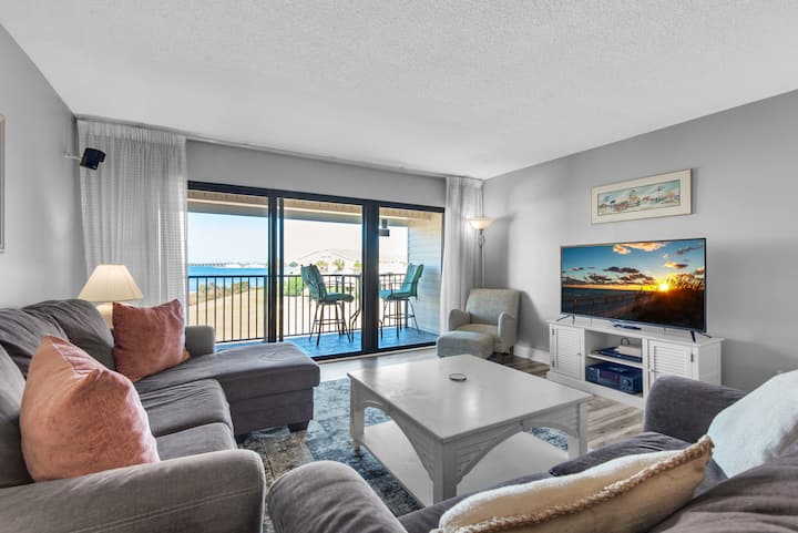 Santa Rosa Dunes 825: 2br Condo W/sound Views - Gulf Breeze, FL