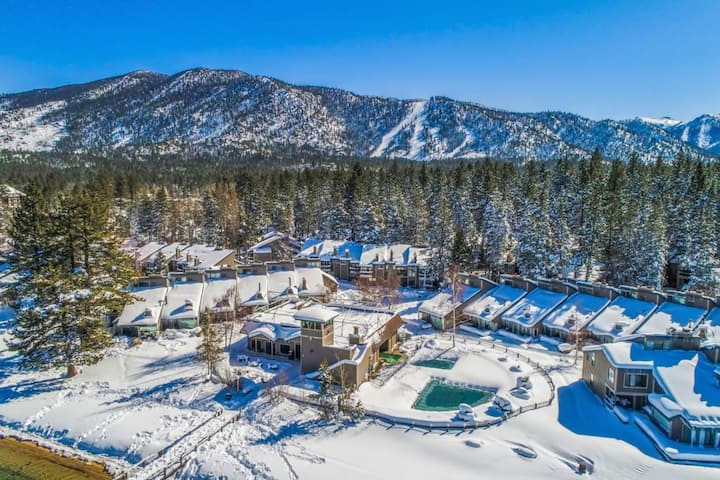 Dreamy Lakeside Tahoe Condo | Hot Tub | Sleeps 7 - Lake Tahoe