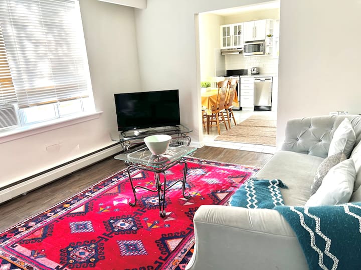 Elegant Brand New Apartment In Central Burlington - Burlington