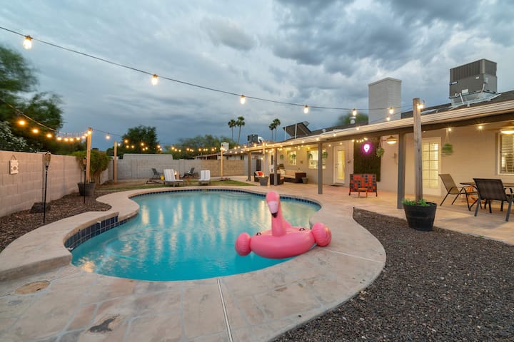 Spacious Scottsdale Retreat With Pool - Tempe