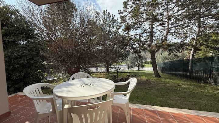 S077 - Sirolo, Apartment With Garden In The Center - Sirolo