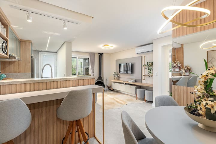 Elegância E Conforto Em Canela By Achei - Canela