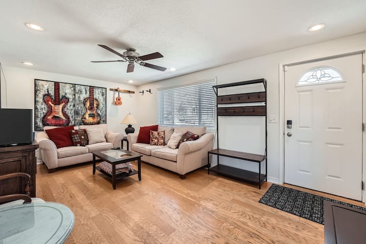 Dover Court • 2br Red Rocks, Mountains & Downtown - Morrison, CO