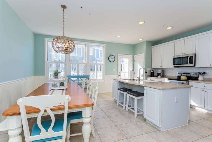 Sunset Island - 5 Br, Sleeps 12, 2 Pools - Ocean City, MD