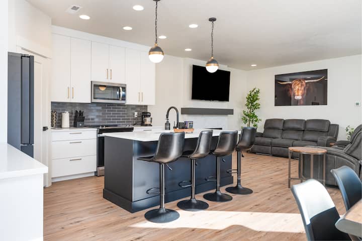 Cascade Luxury Retreat W/ Hot Tub Near Tamarack - Lake Cascade State Park, Cascade