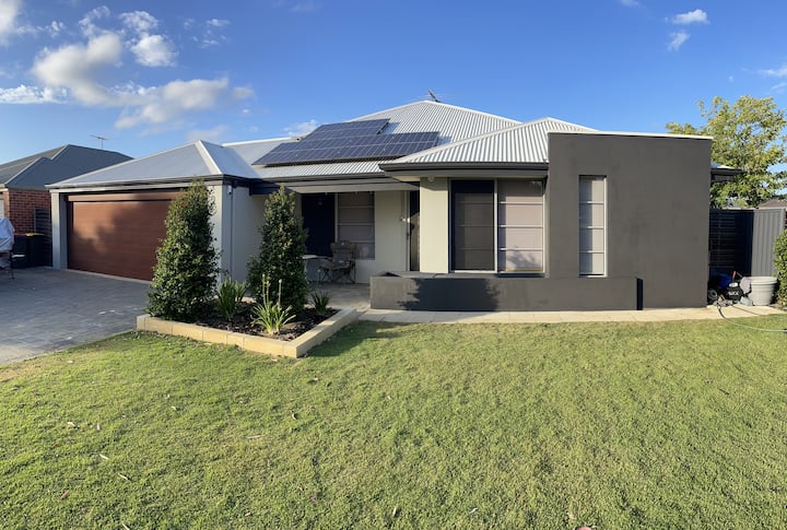 Parkside Pool Home In Aubin Grove - Perth