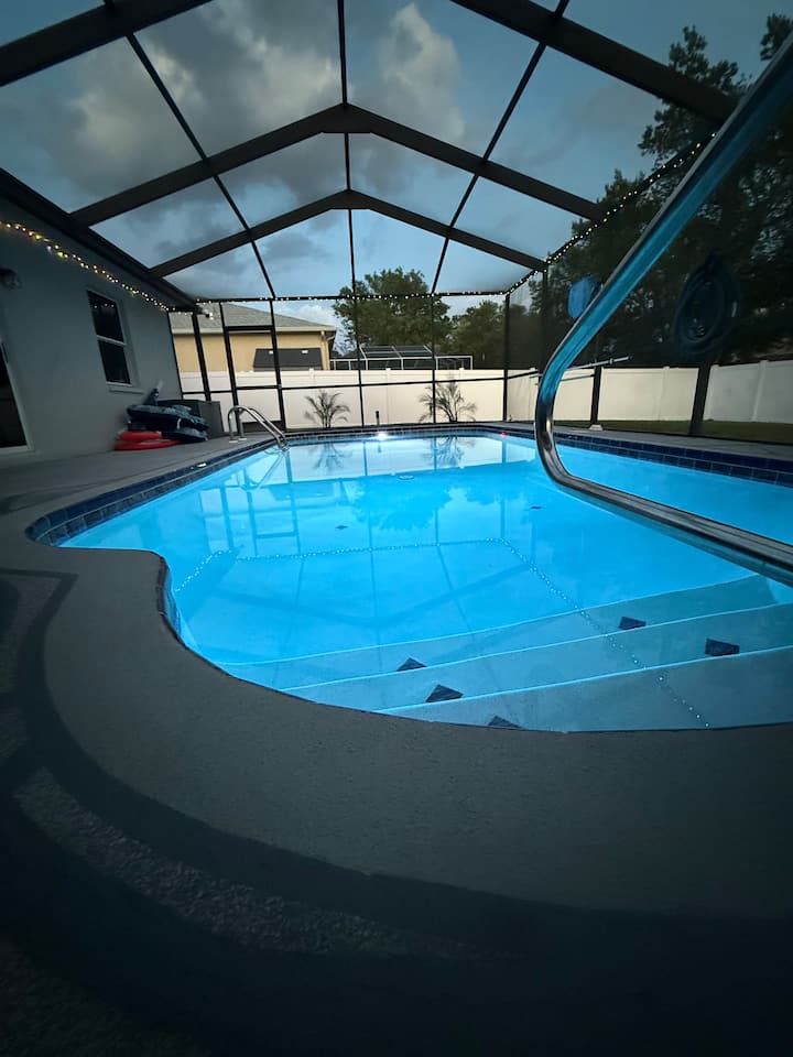 Near Weeki Wachee Springs•heated Pool•fenced Yard - Spring Hill, FL