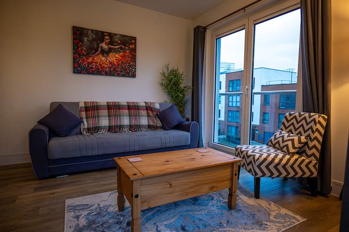 Convenient 2 Bedroom Apartment In Crawley - Crawley