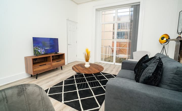 Characterful 1 Bedroom Apartment In Cheltenham Cen - Gloucestershire