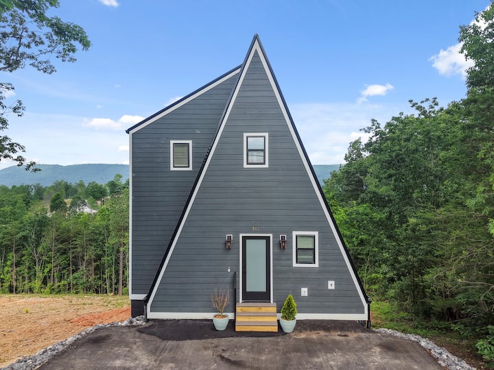 Hunters Ridge | Rustic Design W/ Mtn Views+hot Tub - Lookout Mountain, TN