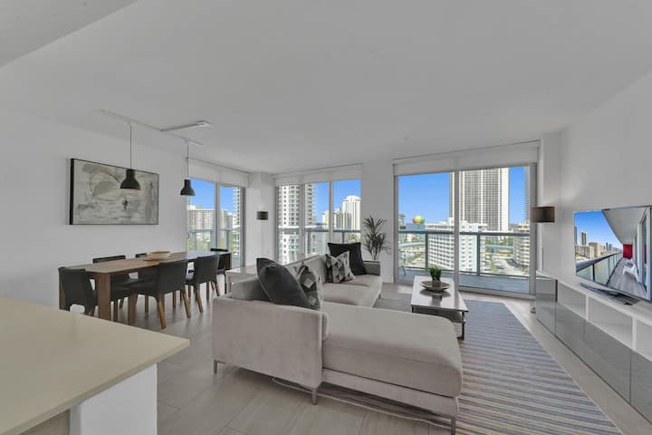 Ocean View 3 Bdr Condo Pool Gym Beach Service 1202 - Hallandale Beach, FL