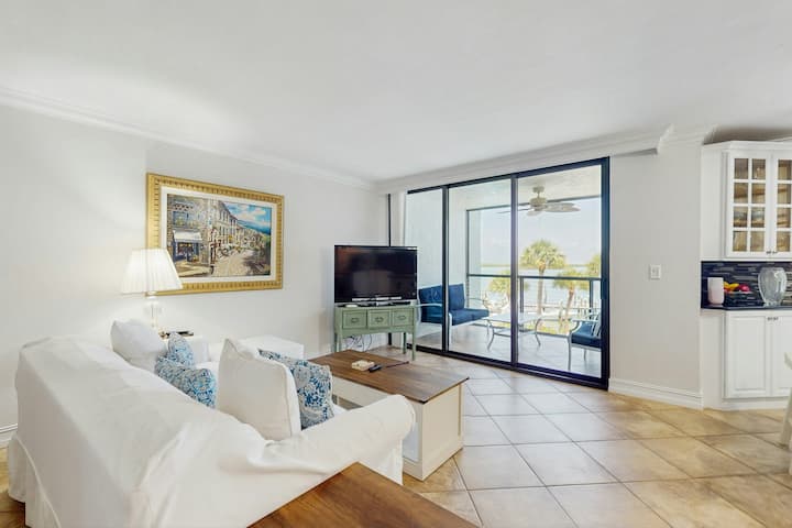 1br Waterfront Condo With Pool & Private Balcony - Marco Island, FL